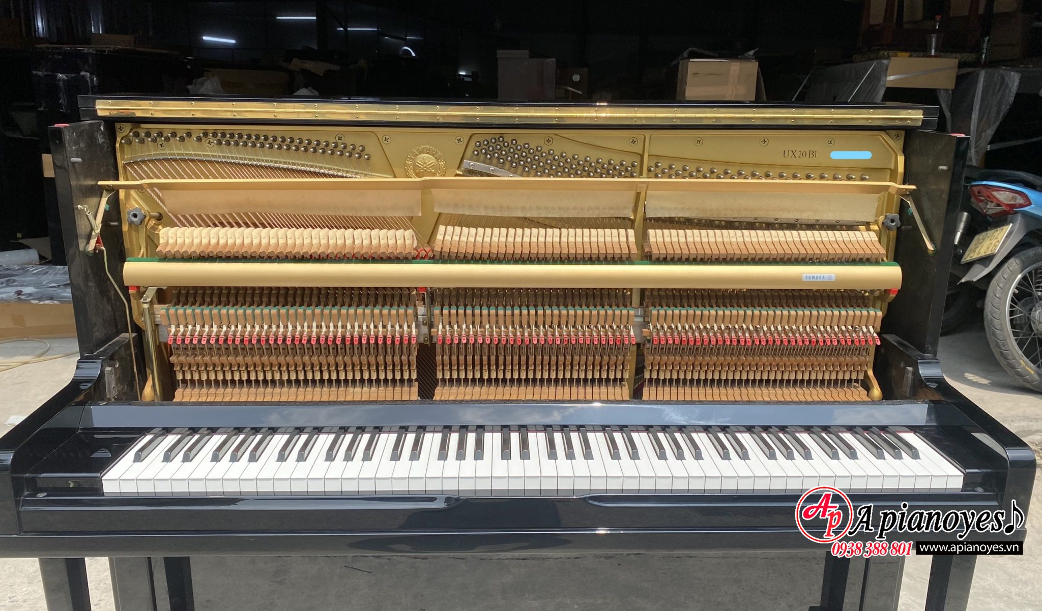 Đàn piano YAMAHA UX10BL - A Pianoyes - TRƯỜNG ÂM NHẠC NẮNG HỒNG